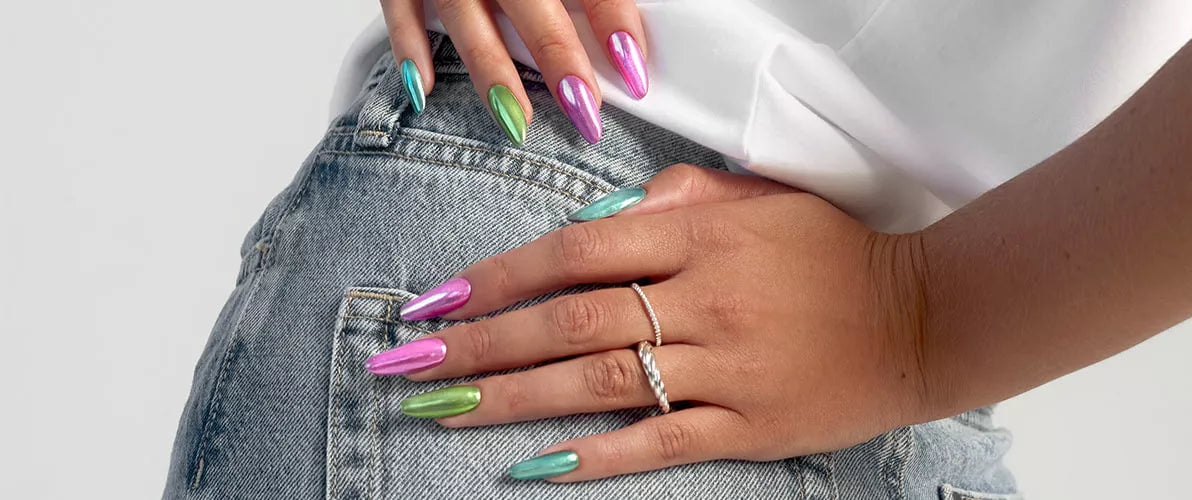 THE MOST FASHIONABLE MANICURE STYLES. HOW TO MAKE METALLIC NAILS ...